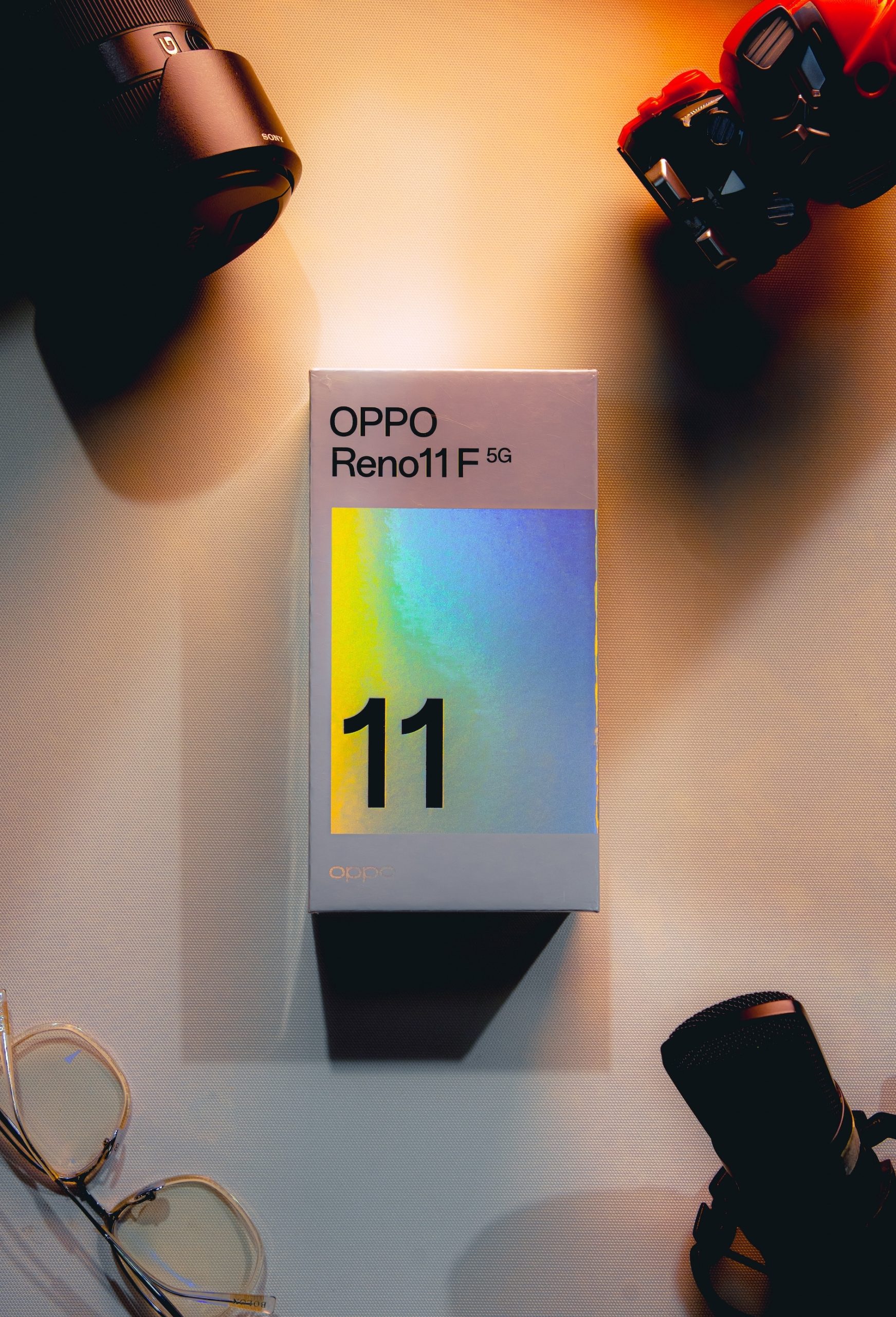 OPPO Reno 11F Fast Look: Inside the Box